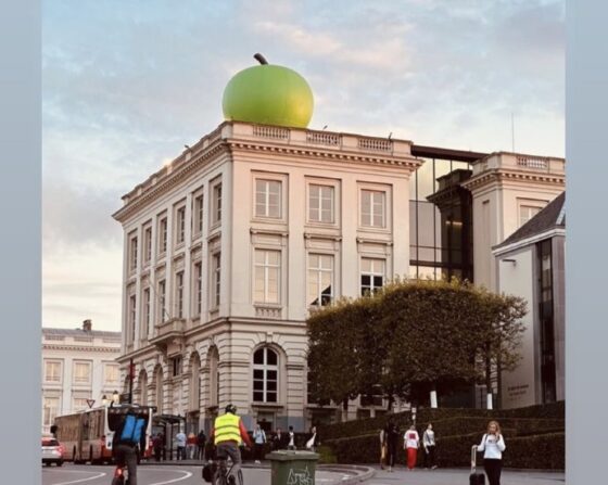 Spotted: Why is there a giant green apple on the roof of Magritte ...